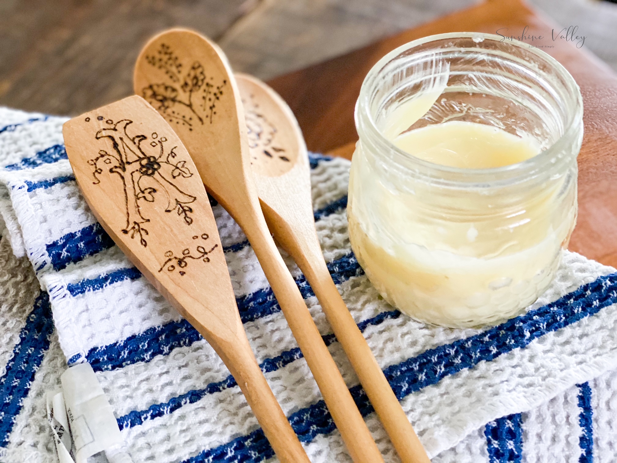 DIY Wooden Spoon Wax: How to Naturally Condition Wooden Spoons ...